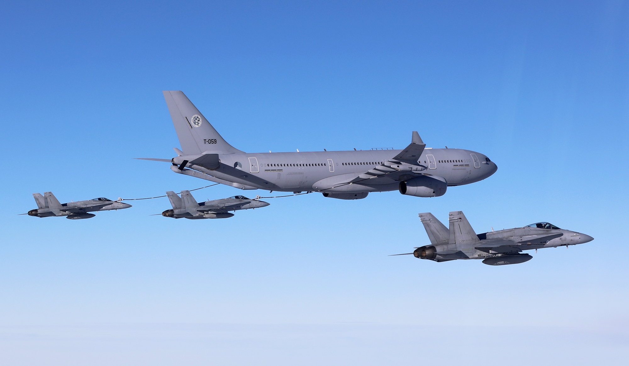 Air-to-air refueling training with the Multinational Multirole Tanker ...